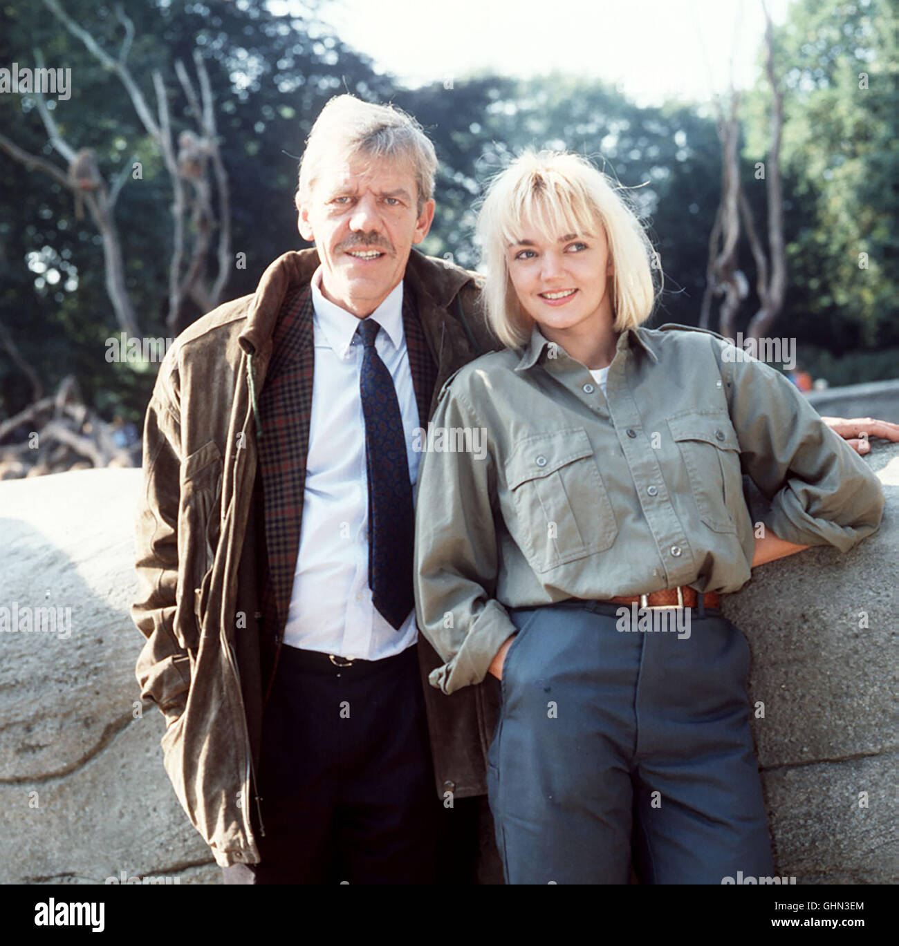 unsere hagenbecks Foto: Christoph Hagenbeck (PETER STRIEBECK) und Cora ...