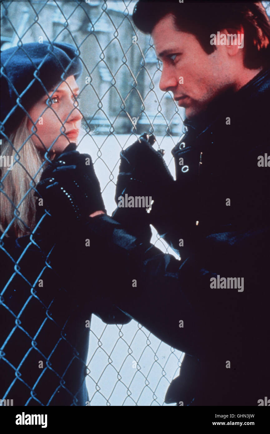 ZWISCHEN GESETZ UND BEGIERDE Ein junger Mann, Steve Collura (GRANT SHOW ...