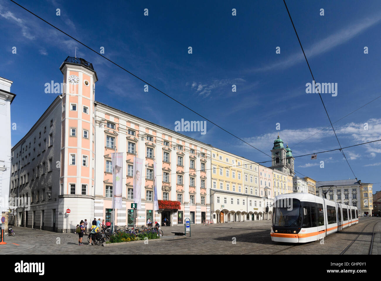 Linz: Main square with the Old Town Hall and the Old Cathedral, Austria ...