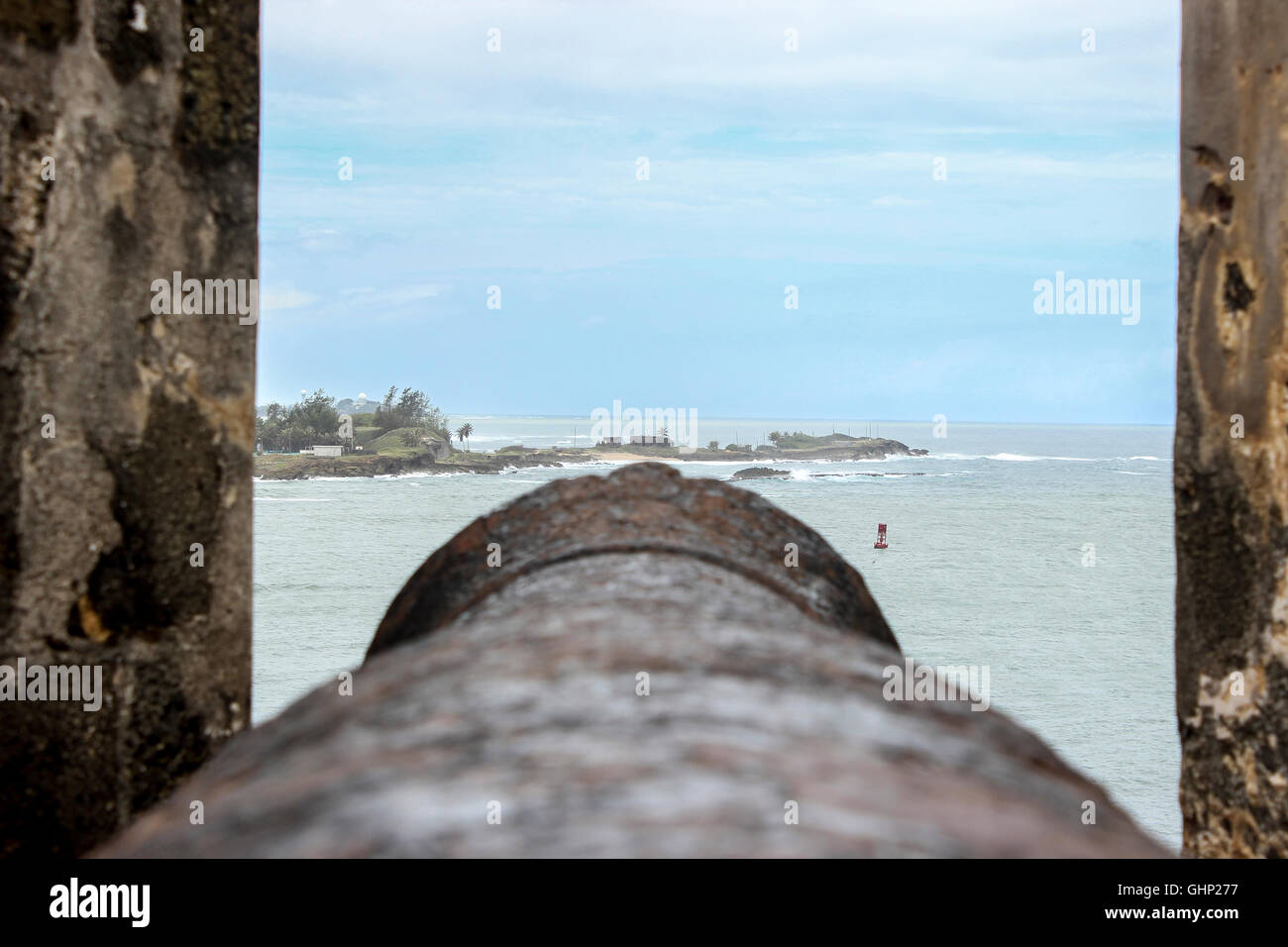 Embrasure cannon hi-res stock photography and images - Alamy