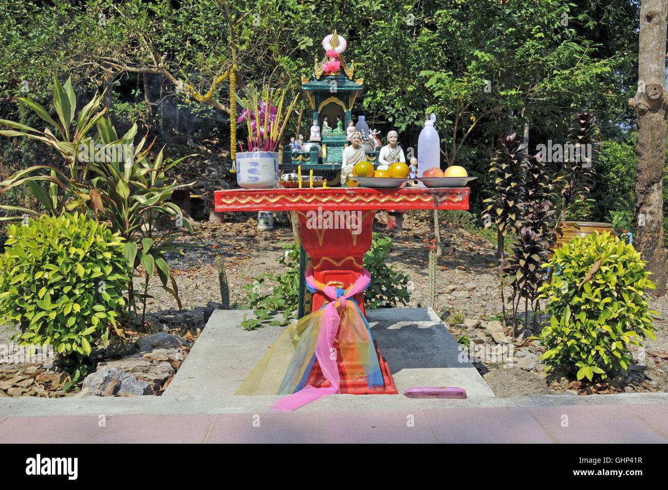 Animismus High Resolution Stock Photography and Images - Alamy