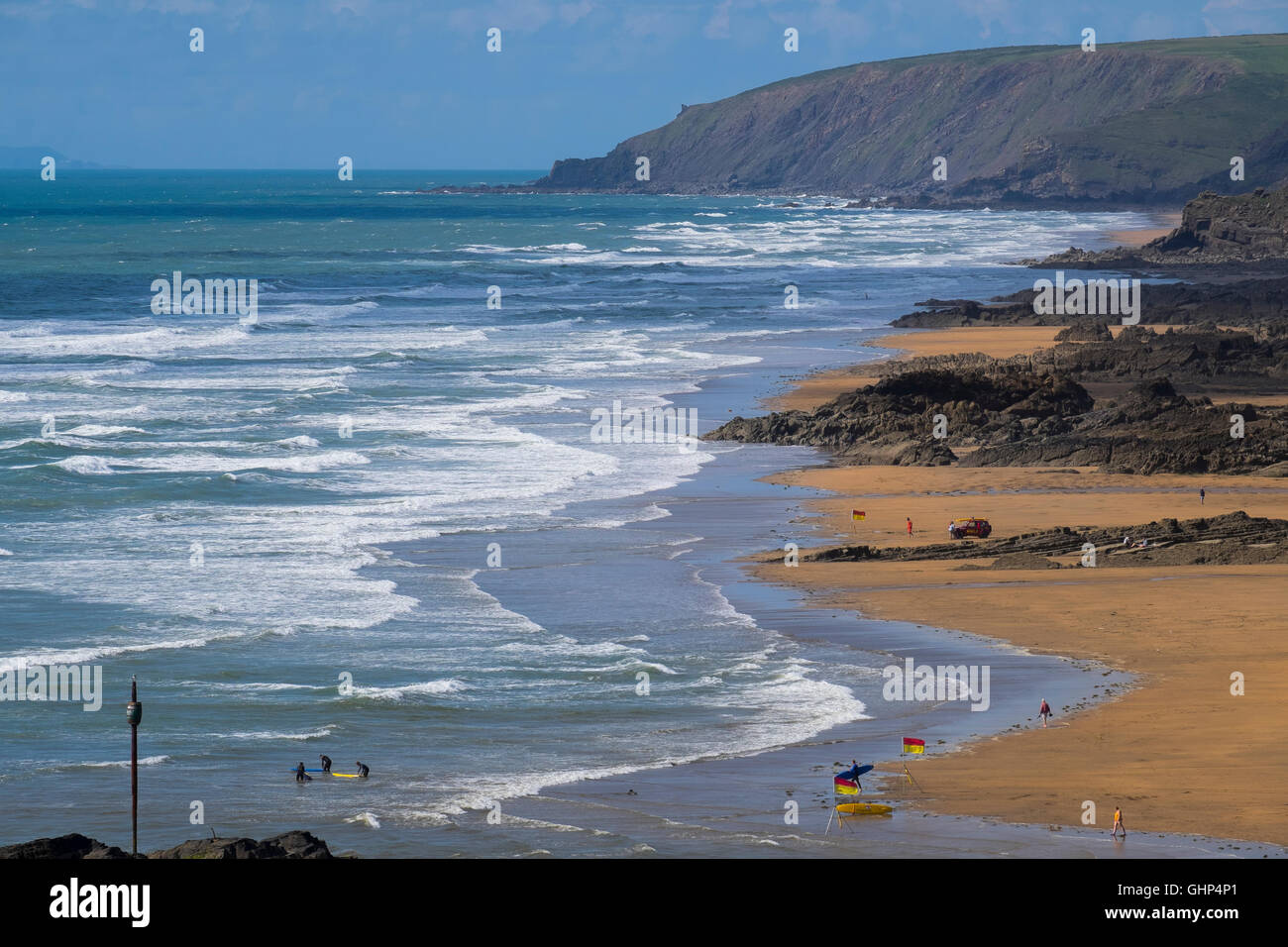 Coast sea cliff beach cornwall uk hi-res stock photography and images ...