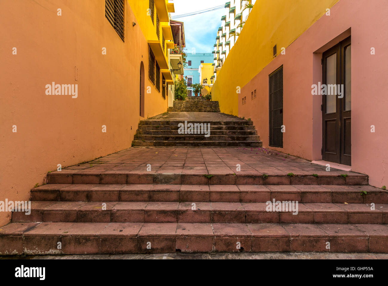 Old steps in old san juan hi-res stock photography and images - Alamy