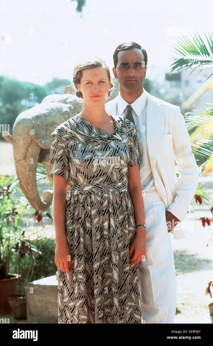 DAS JUWEL DER KRONE GERALDINE JAMES ART MALIK Regie: Christopher ...