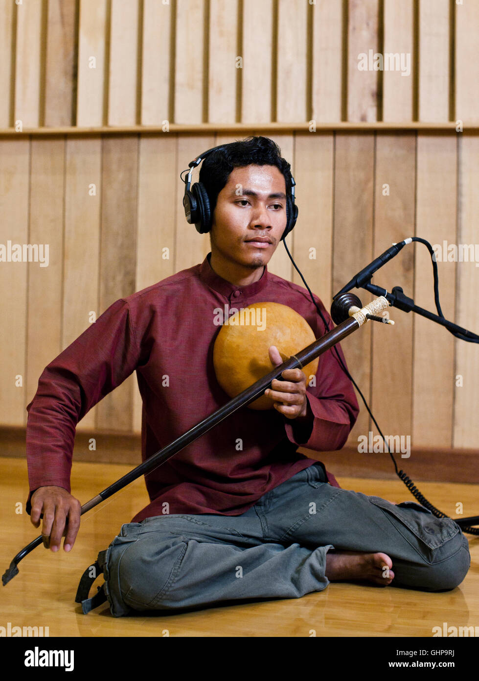 Cambodian wedding hi-res stock photography and images - Alamy