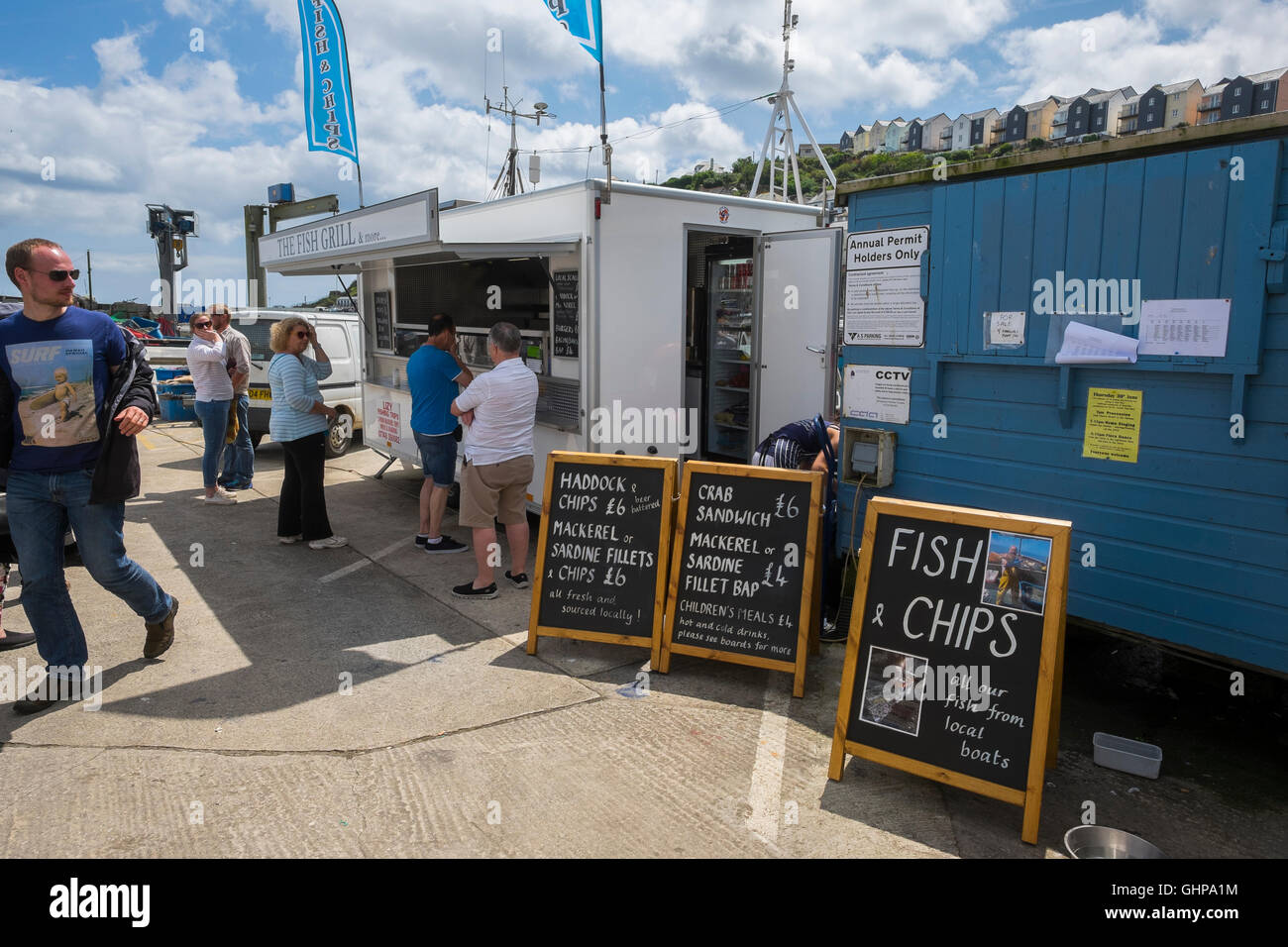 Fish and chips stall hi-res stock photography and images - Alamy