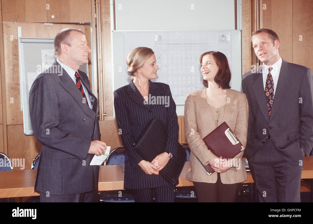 Die Ingenieurin Vera erfährt bei einer Routineuntersuchung, daß sie HIV ...