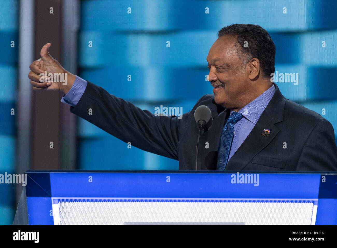 Civil Rights leader Rev. Jesse Jackson waves before speaking on the ...