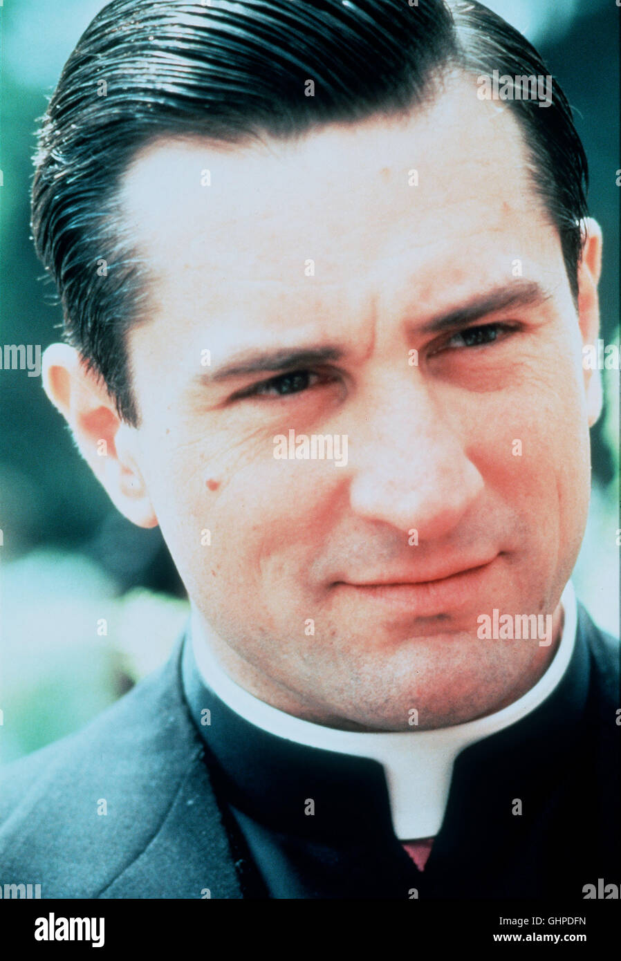 gefährliche beichte - Priester Spallacy (ROBERT DE NIRO) ist in ...