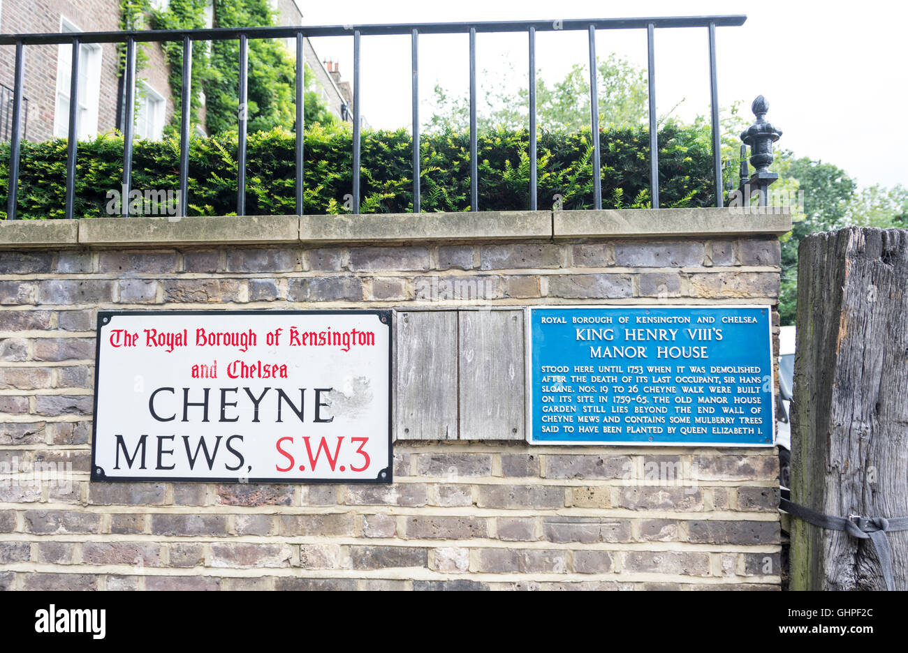 Chelsea signage hi-res stock photography and images - Alamy