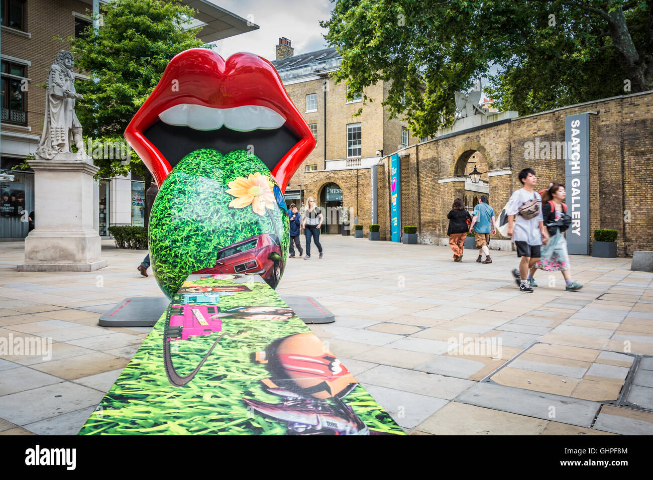 Huge lips hi-res stock photography and images - Alamy