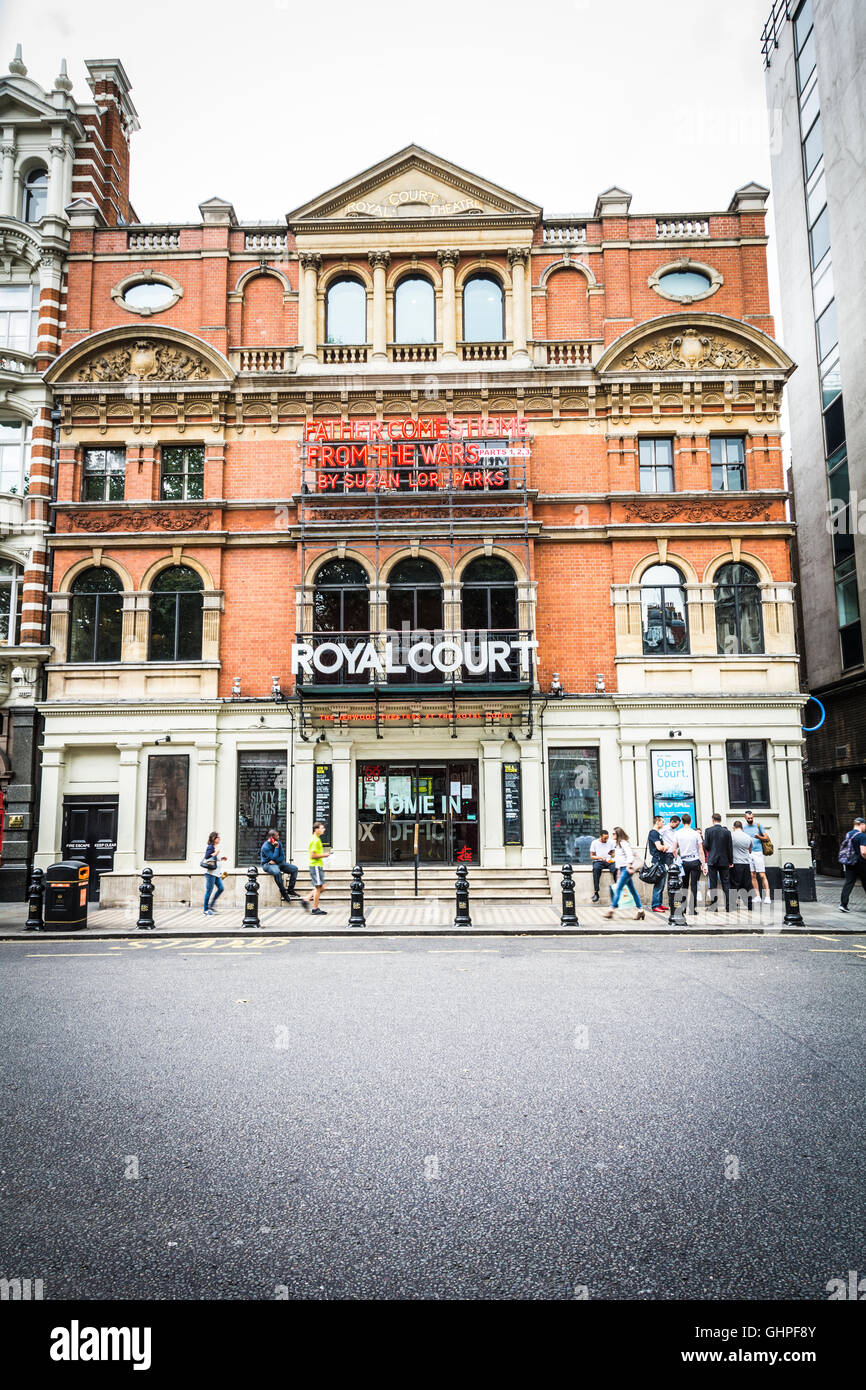 Exterior of the The Royal Court Theatre, Sloane Square, Chelsea, London ...