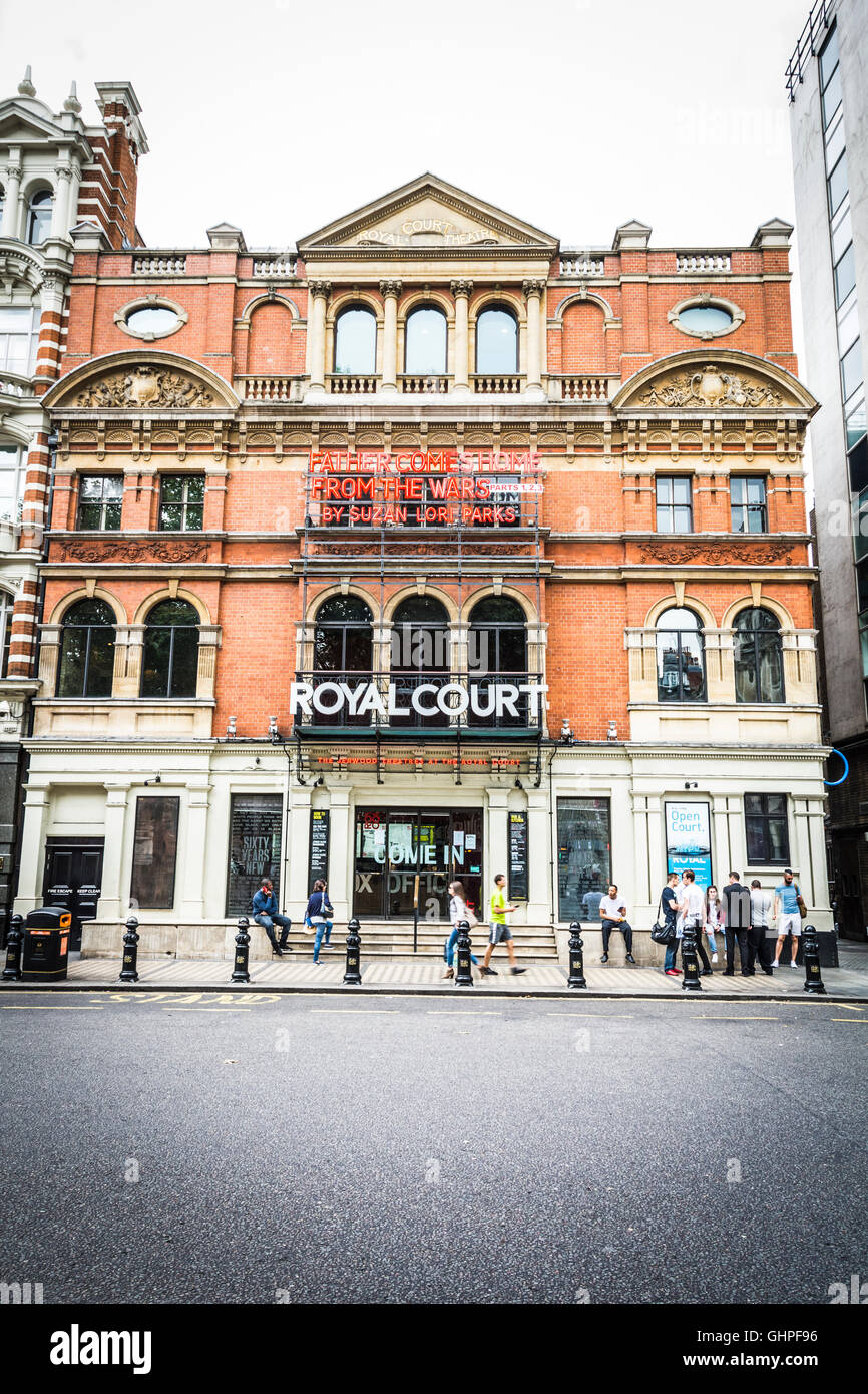 Chelsea theatre london hi-res stock photography and images - Alamy