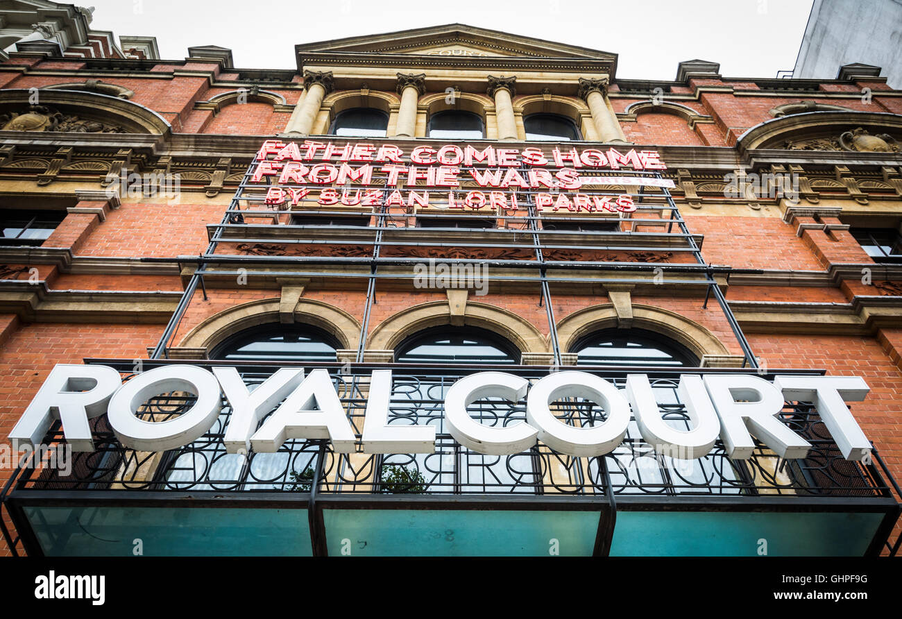 Exterior of the The Royal Court Theatre, Sloane Square, Chelsea, London ...