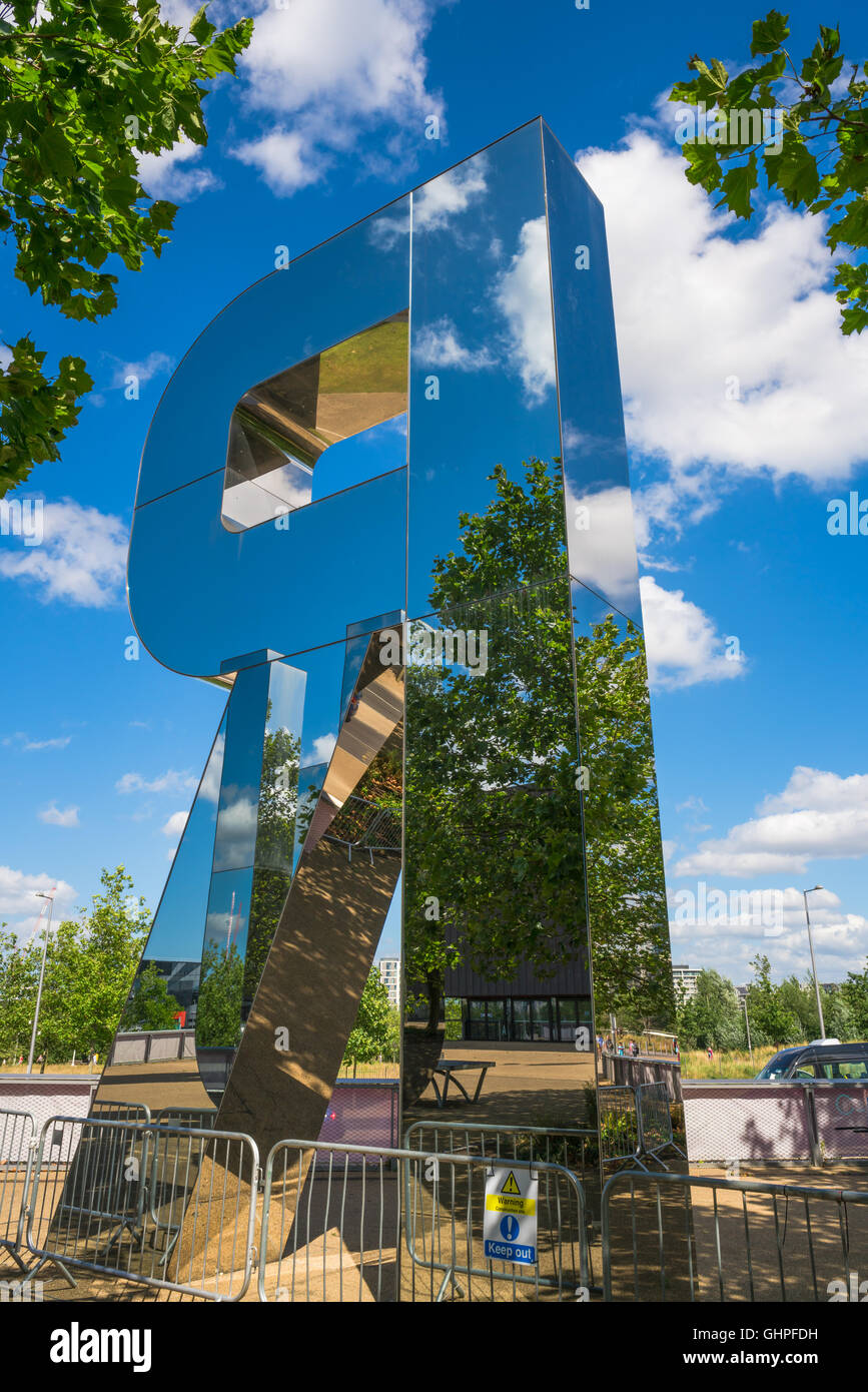 Reflective letters hi-res stock photography and images - Alamy