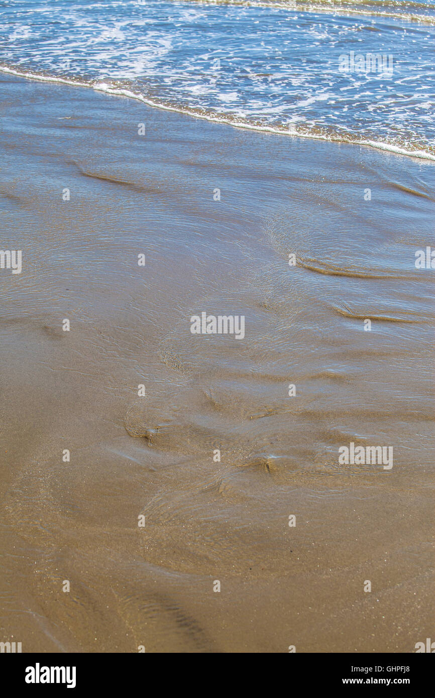 beach sand perspective coastline shore vertical Stock Photo - Alamy