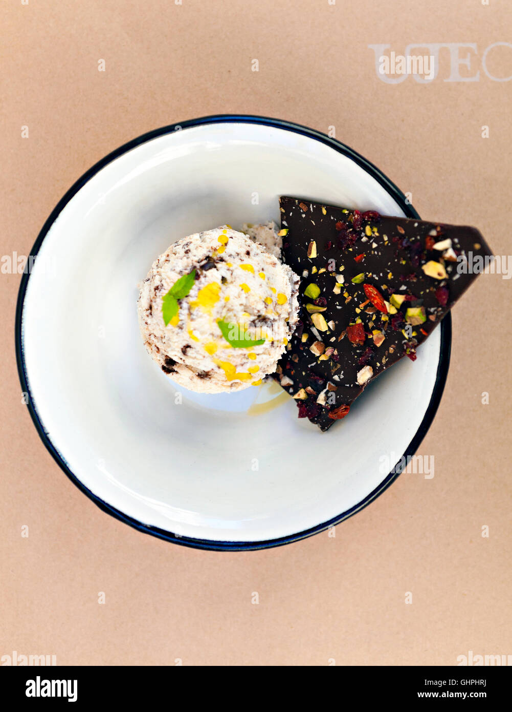 Ice cream ball hi-res stock photography and images - Alamy