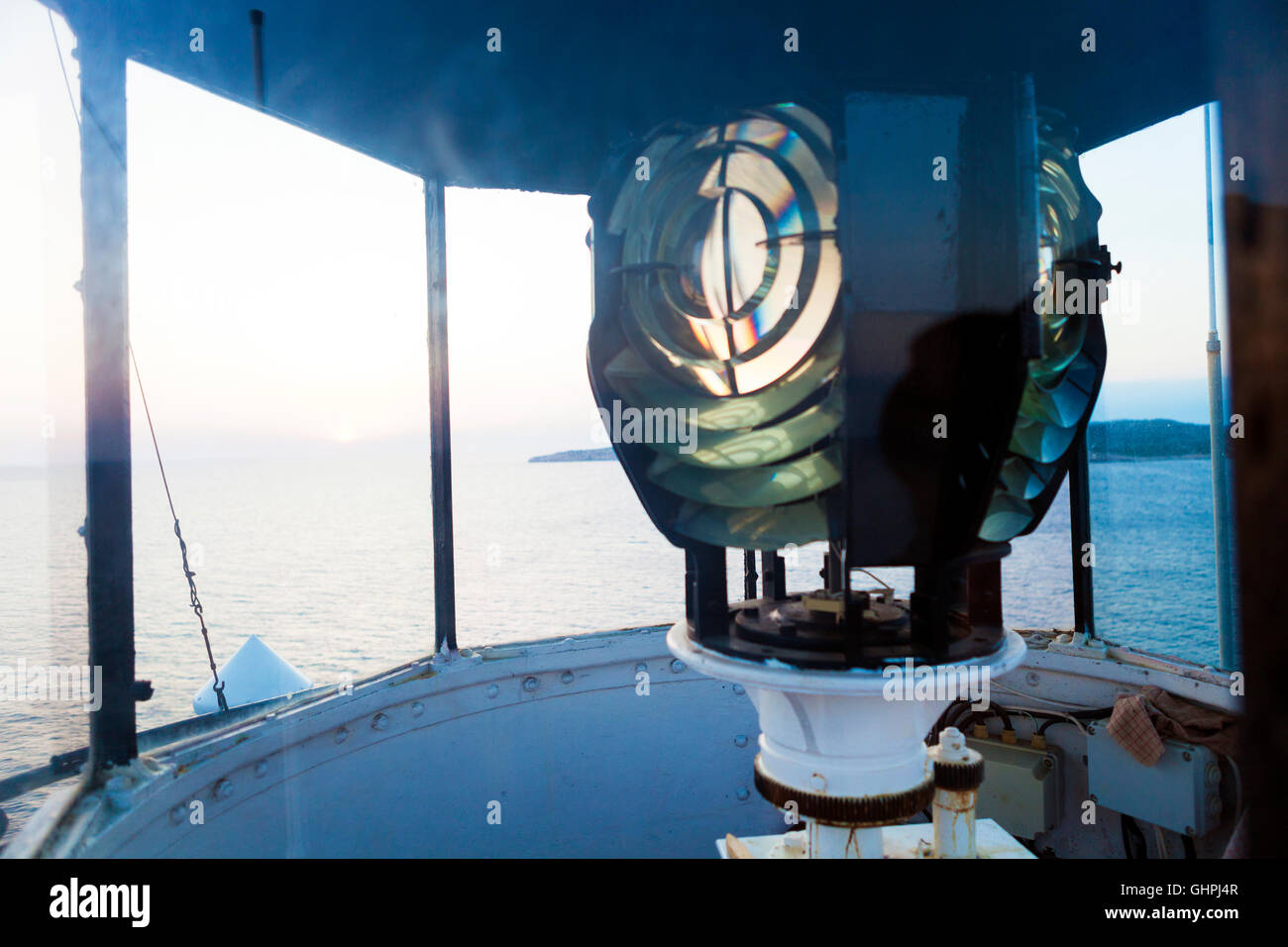 Lighthouse fresnel lens close hi-res stock photography and images - Alamy