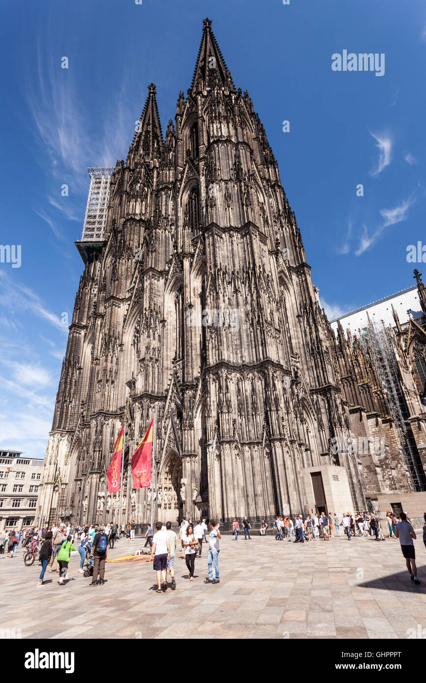 Gothic cathedral cologne hi-res stock photography and images - Alamy