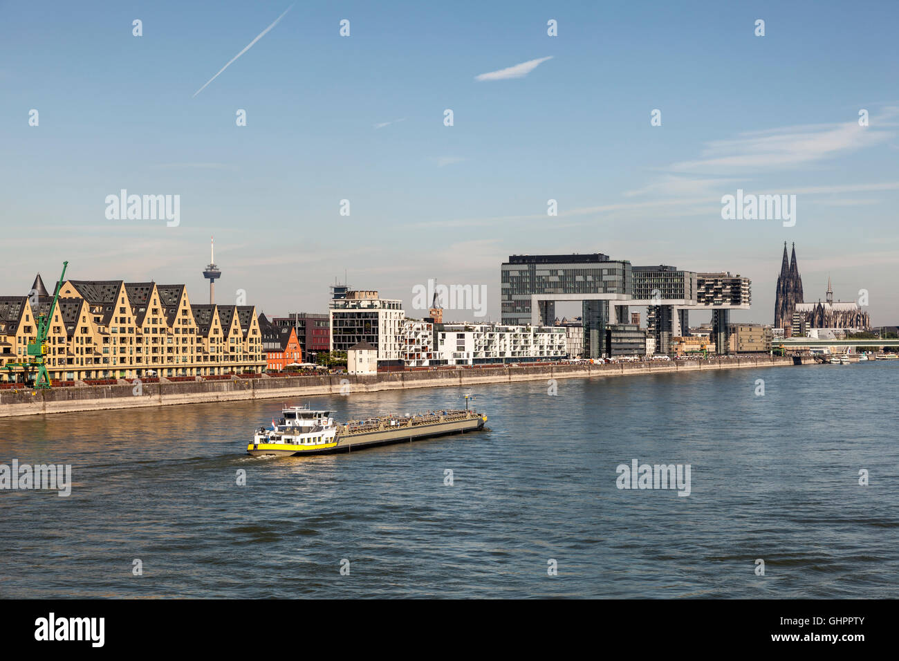 Skyline cologne germany river rhine hi-res stock photography and images ...