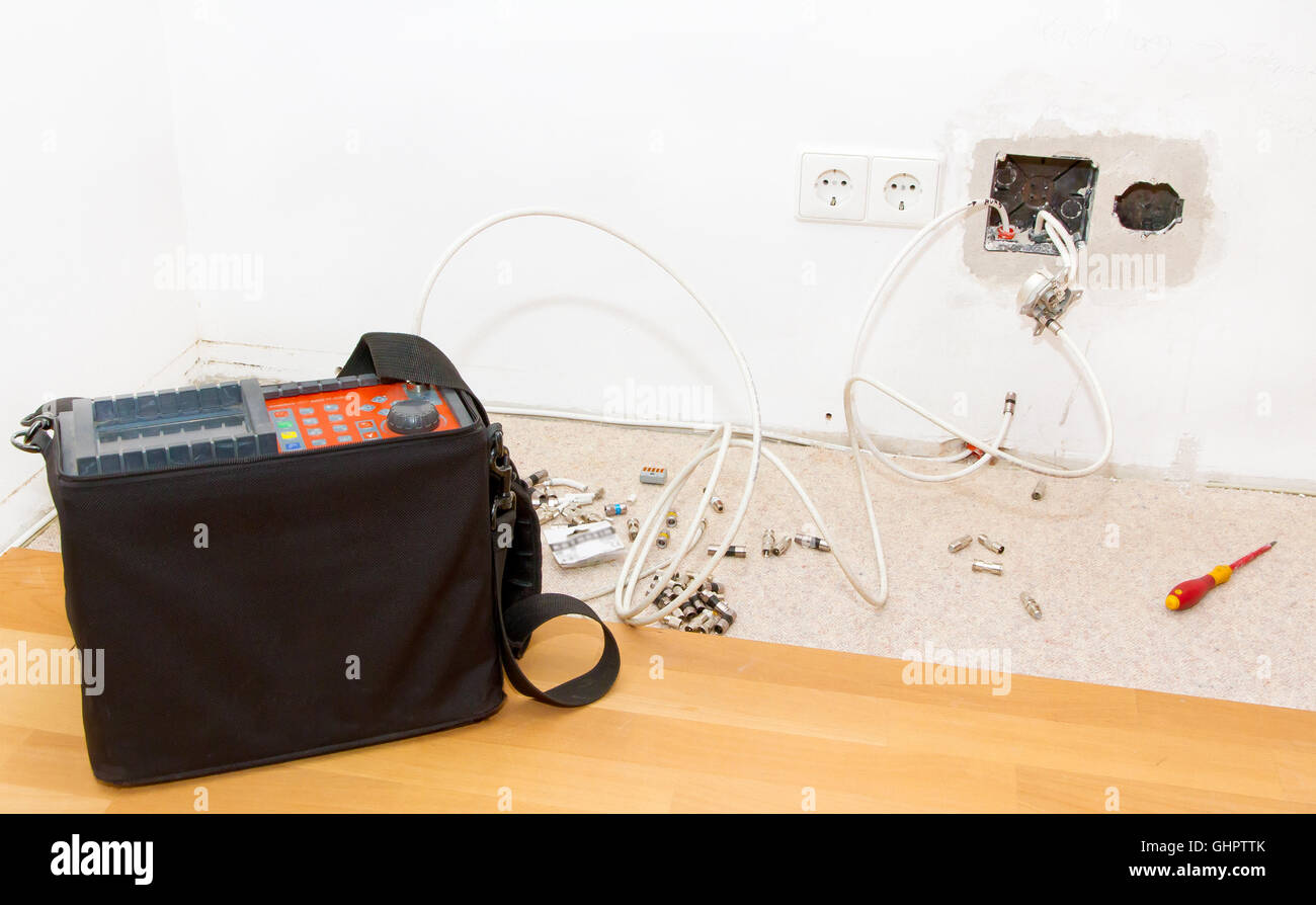 Tv internet provider service hi-res stock photography and images - Alamy