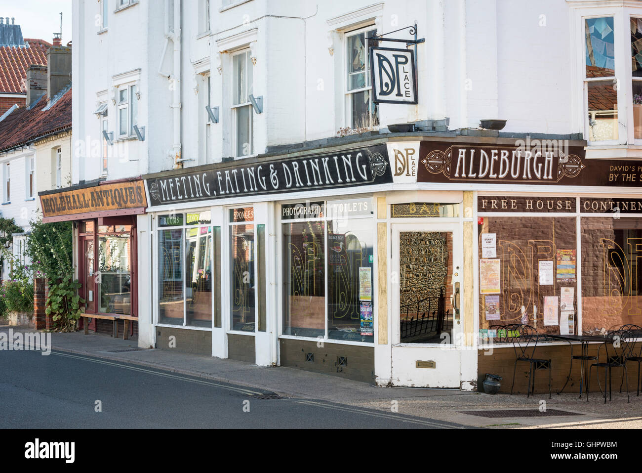 Old Fashioned Corner Shop High Resolution Stock Photography and Images ...