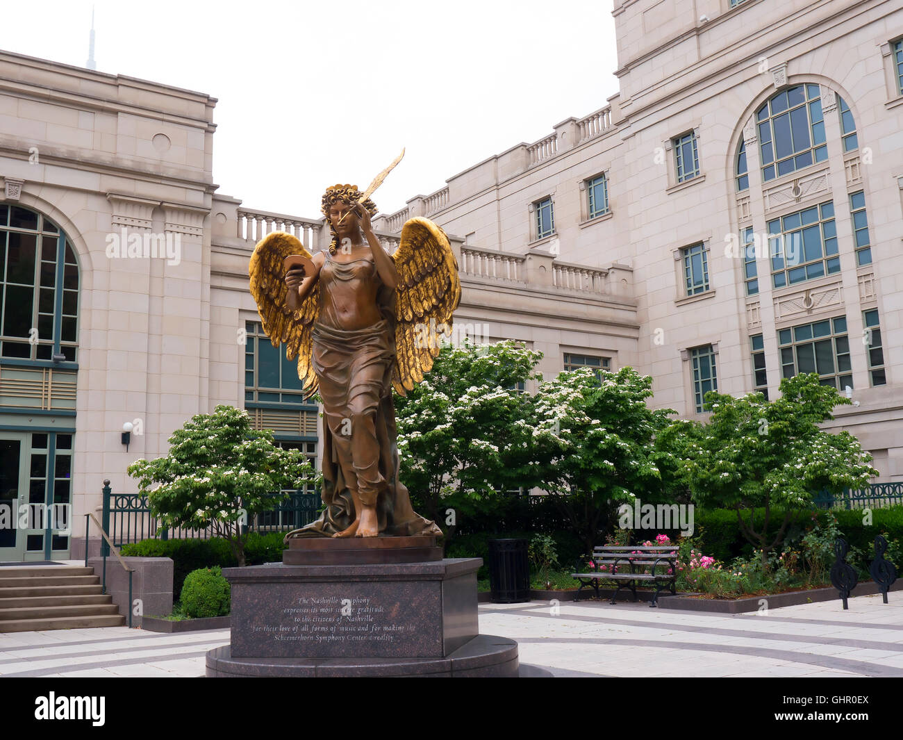 Statue angel in nashville tennessee hi-res stock photography and images ...