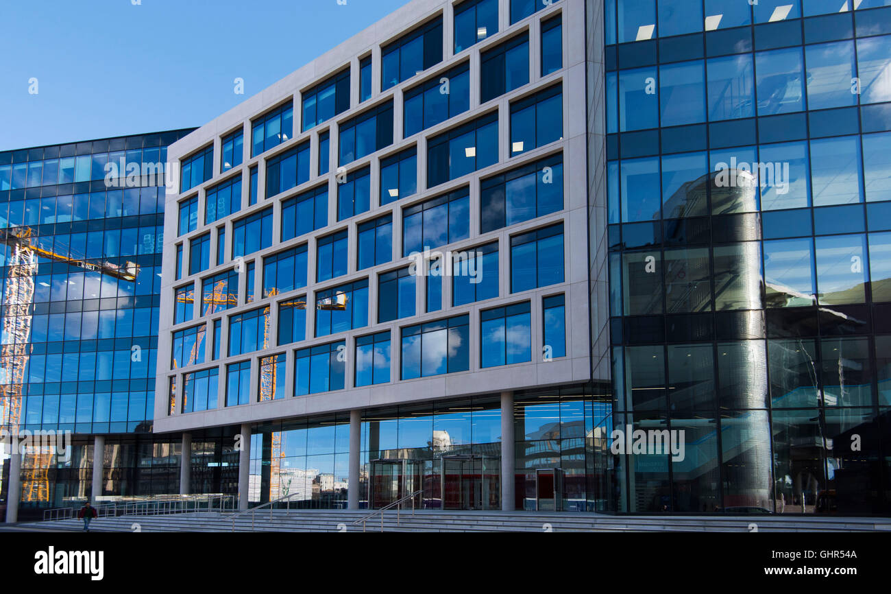 One Central Square office building in Cardiff, South Wales Stock Photo ...