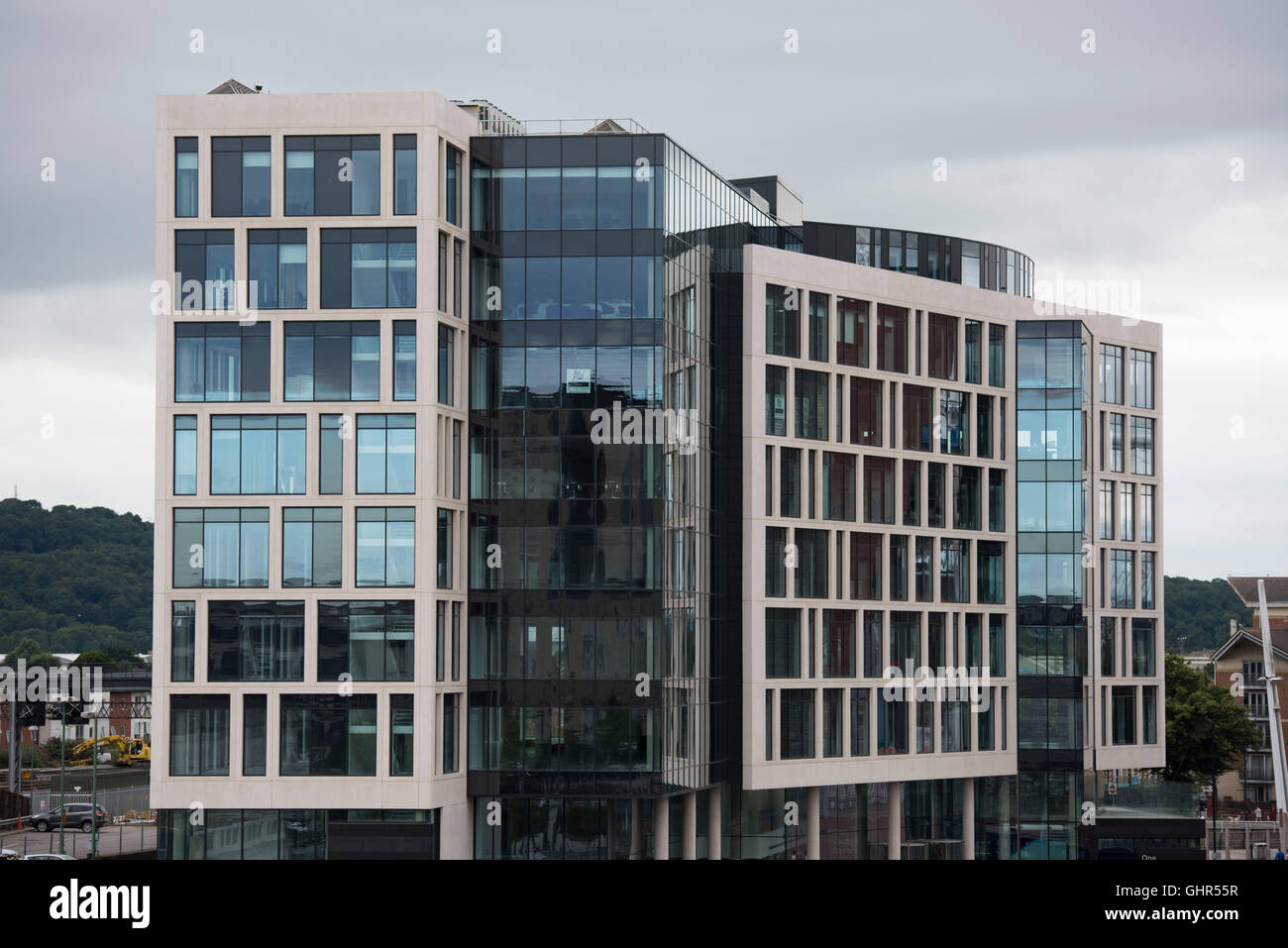 One Central Square office building in Cardiff, South Wales Stock Photo ...