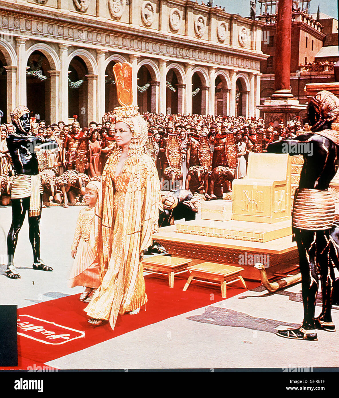 Cleopatra movie taylor hi-res stock photography and images - Alamy
