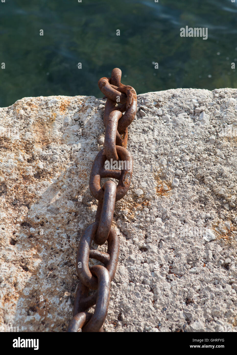 Chain pier hi-res stock photography and images - Alamy