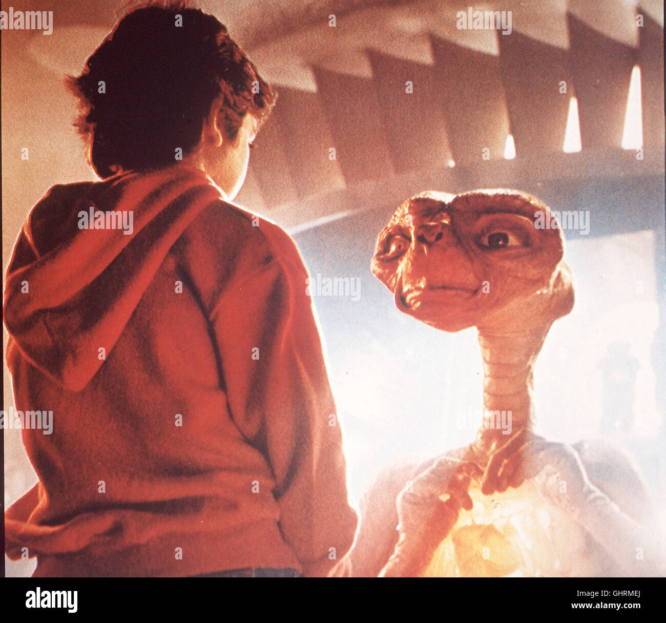E.T. Elliot (HENRY THOMAS) und E.T Stock Photo - Alamy