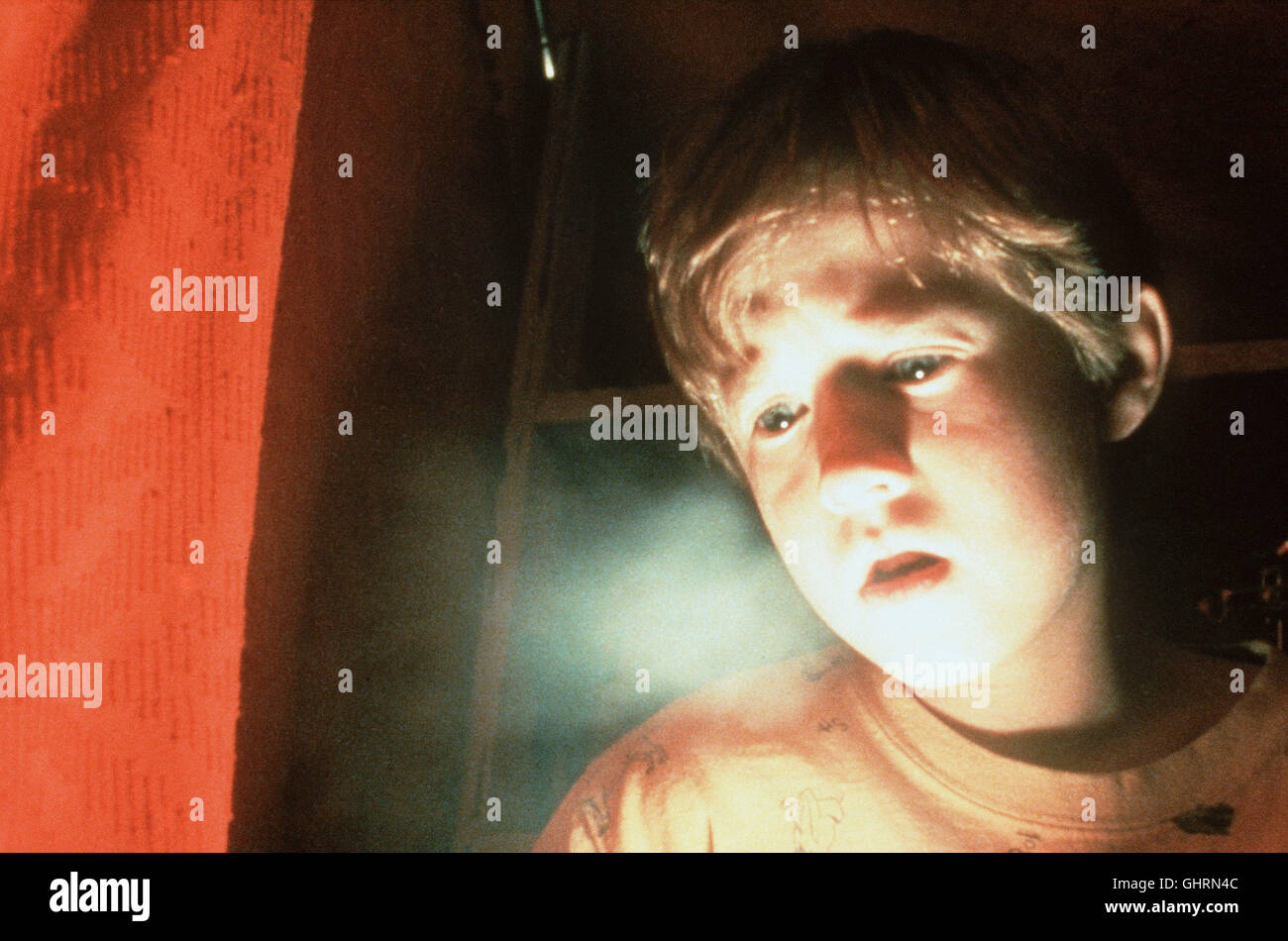 The Sixth Sense HALEY JOEL OSMENT - Cole Sear Regie: M. Night Shyamalan ...