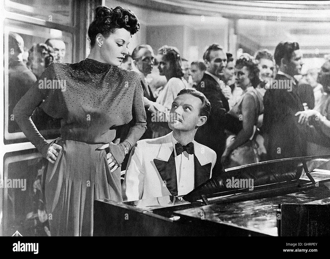 FRAUEN SIND KEINE ENGEL Szene mit MARGOT HIELSCHER Regie: WILLI FORST ...