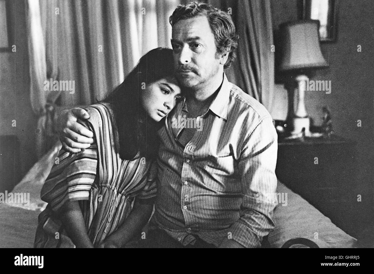 DER HONORARKONSUL- Der Arzt Eduardo Plarr verliebt sich in der kleinen ...