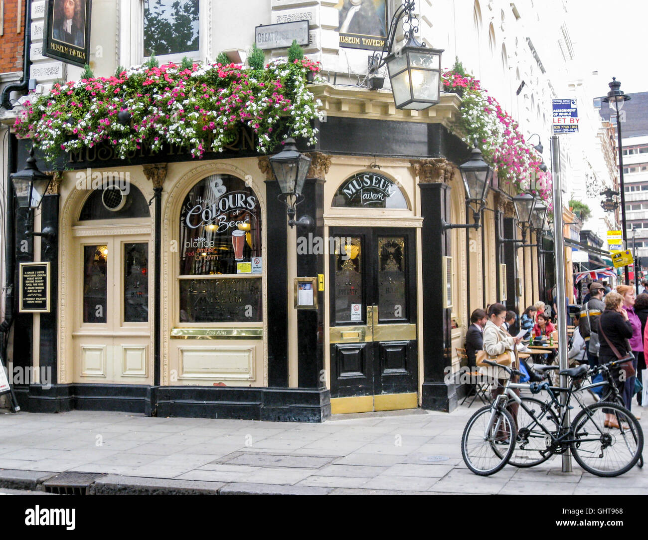 Typical Pub London England Stock Photo - Alamy