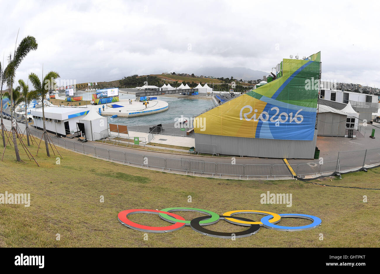 2016 rio olympic stadium hi-res stock photography and images - Alamy
