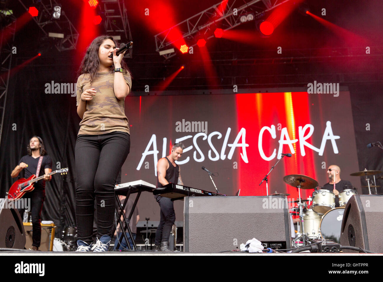 Alessia cara singer hi-res stock photography and images - Alamy