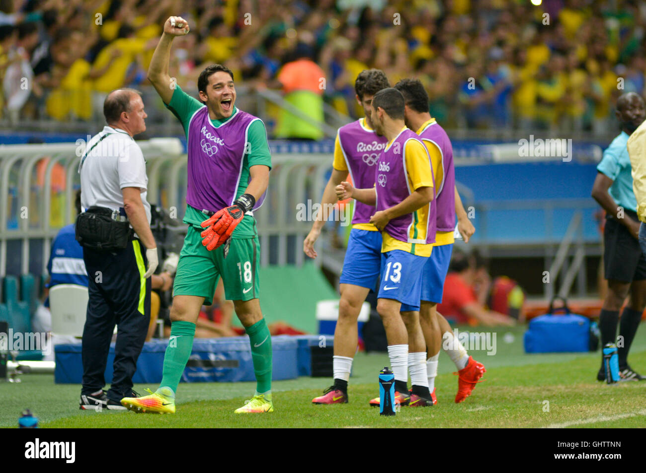 Brazil reserve goalkeeper hi-res stock photography and images - Alamy