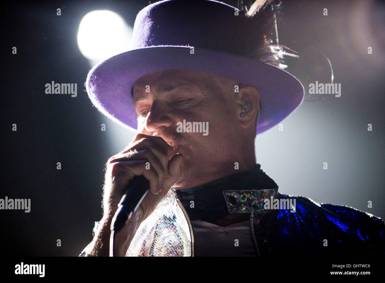 Tragically hip hi-res stock photography and images - Alamy