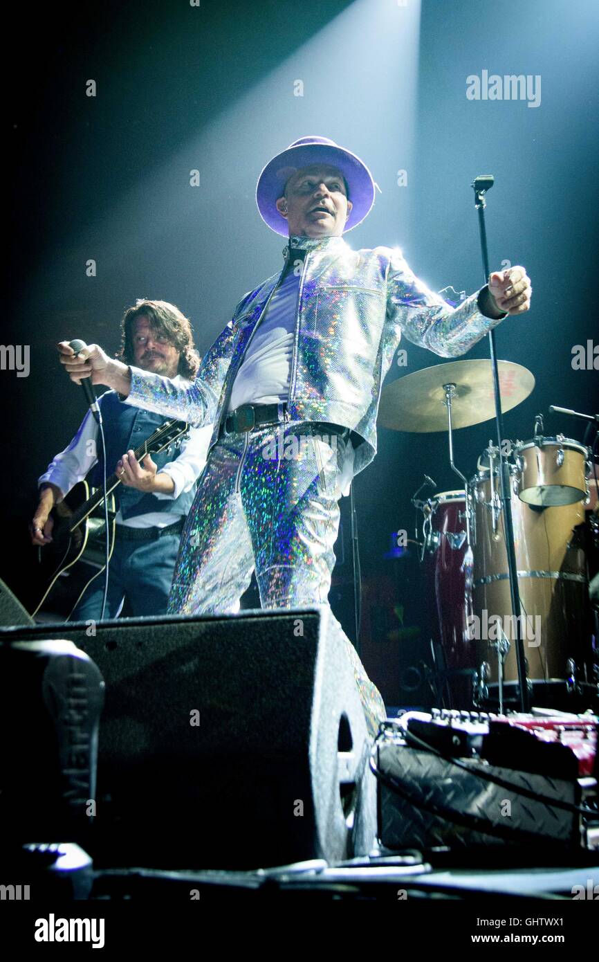 Toronto, Ontario, Canada. 10th Aug, 2016. Legendary Canadian rock band ...