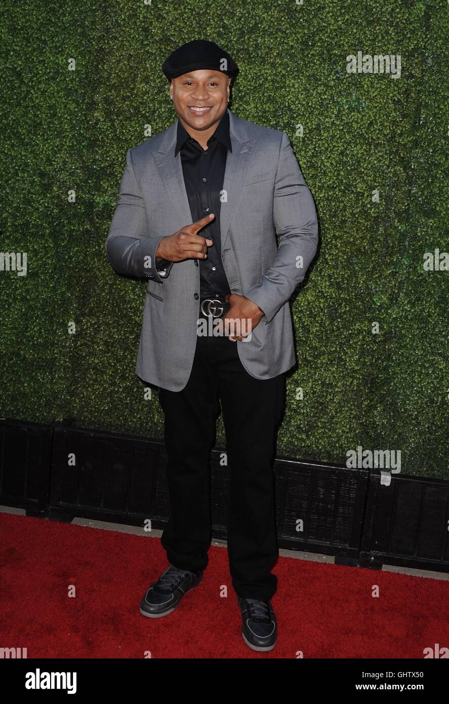 Los Angeles, CA, USA. 10th Aug, 2016. LL Cool J at arrivals for CBS CW ...