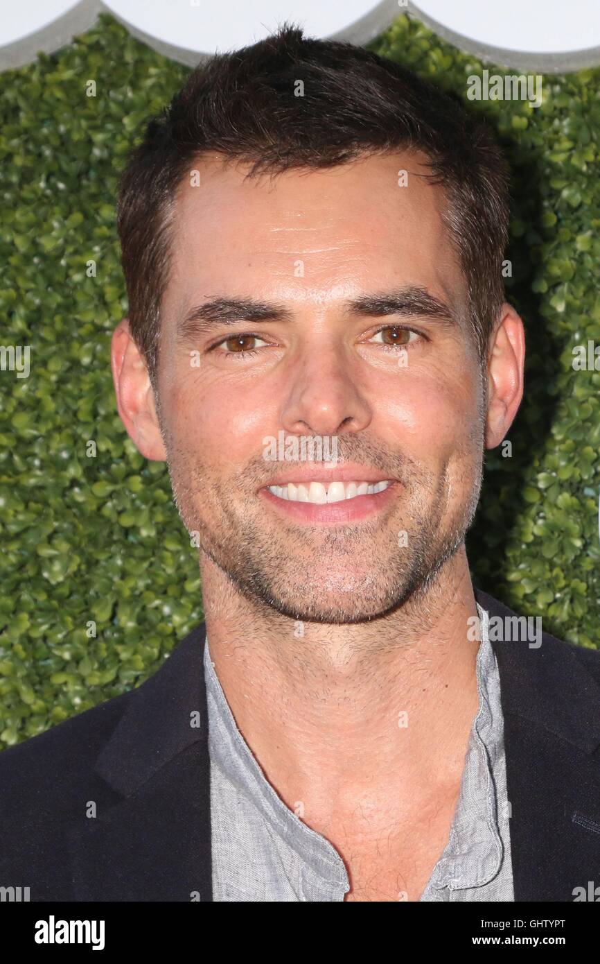 Los Angeles, CA, USA. 10th Aug, 2016. Jason Thompson at arrivals for ...