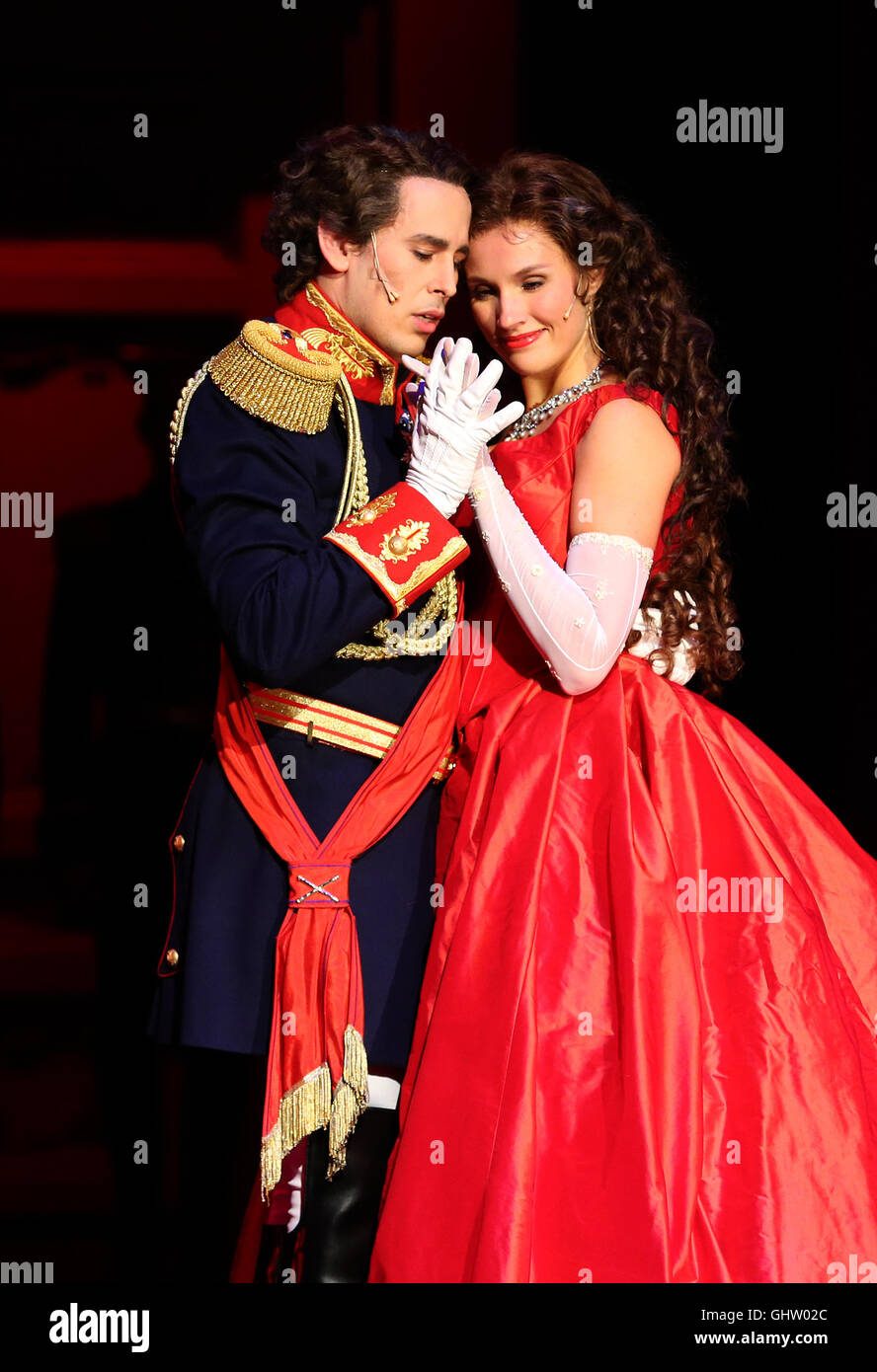 Matthias Stockinger as King Ludwig II and Anna Hofbauer as Sissi ...