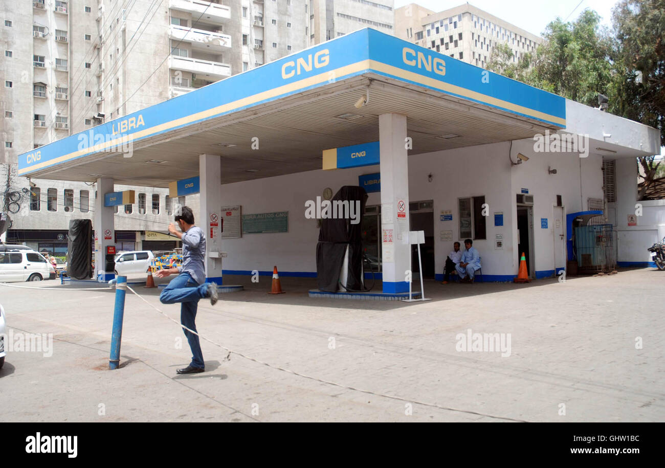 Cng stations hi-res stock photography and images - Alamy