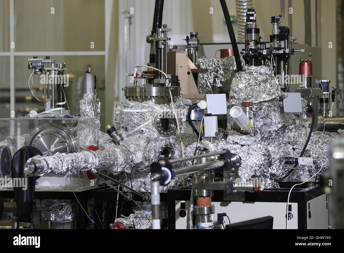 Molecular Beam Epitaxy High Resolution Stock Photography and Images - Alamy