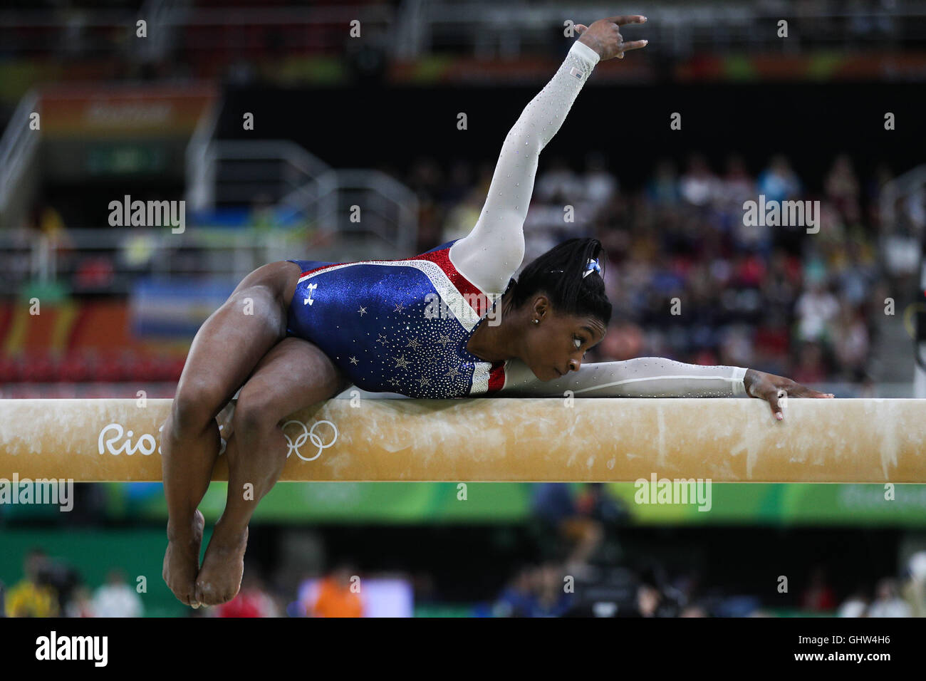 Simone biles beam hi-res stock photography and images - Alamy