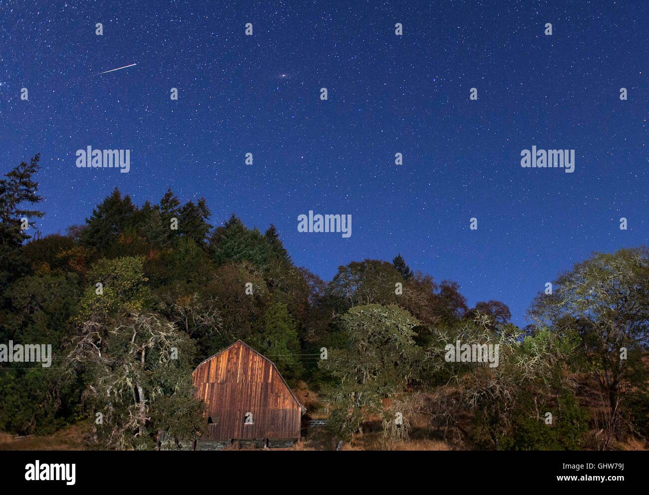 2016 perseid meteor shower hi-res stock photography and images - Alamy