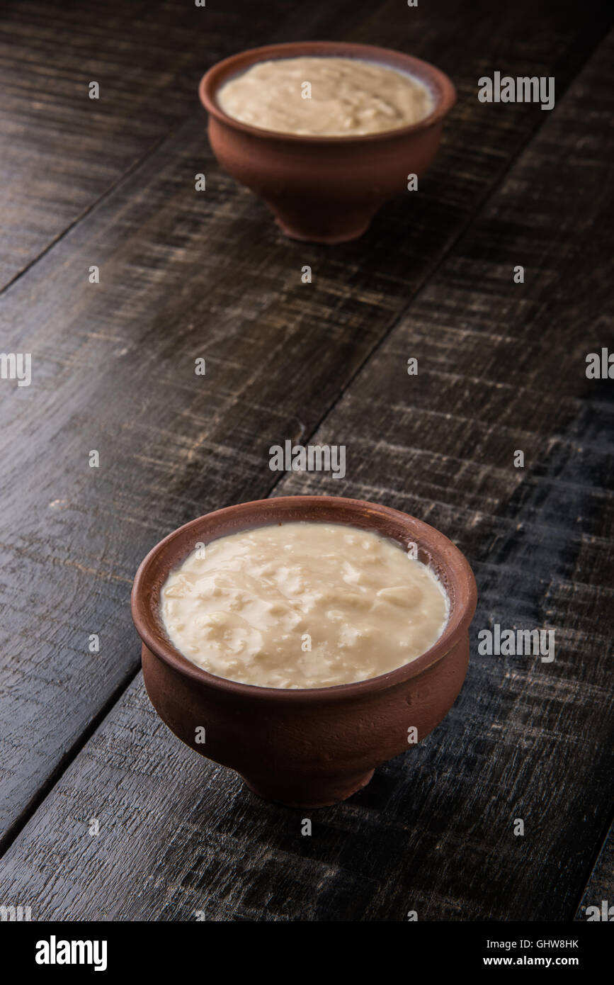 Mishti Doi or Mishti Dahi or Mitha Dahi translate as sweet dahi or ...