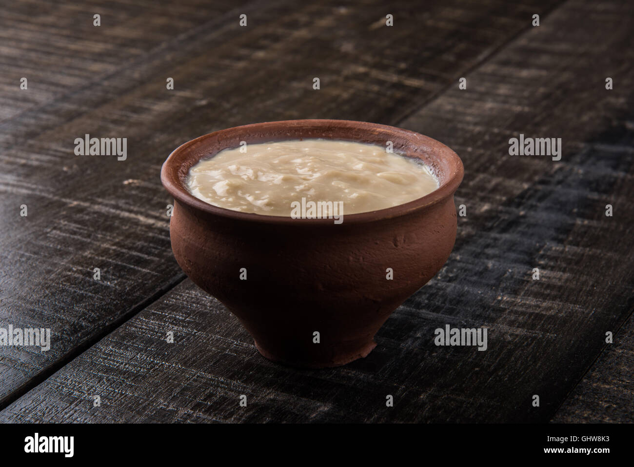 Mishti Doi or Mishti Dahi or Mitha Dahi translate as sweet dahi or ...